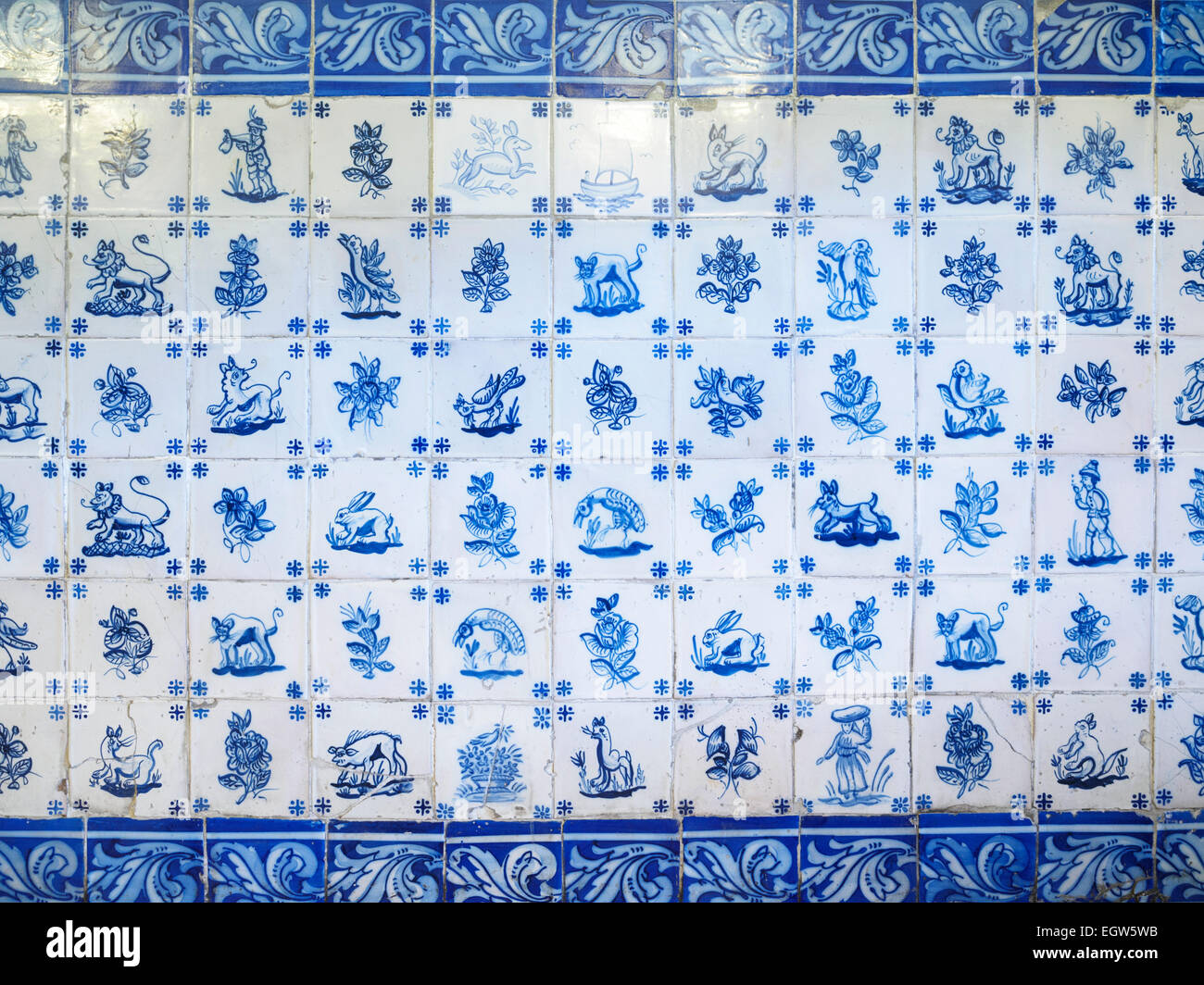 Tiles portuguese art hi-res stock photography and images - Alamy