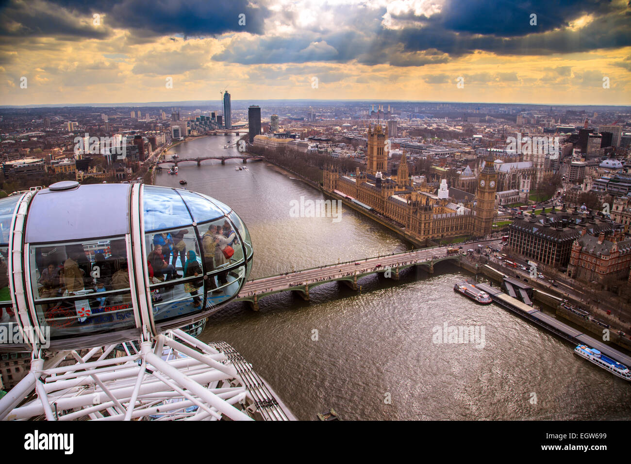 London capital england tourism wheel hi-res stock photography and ...