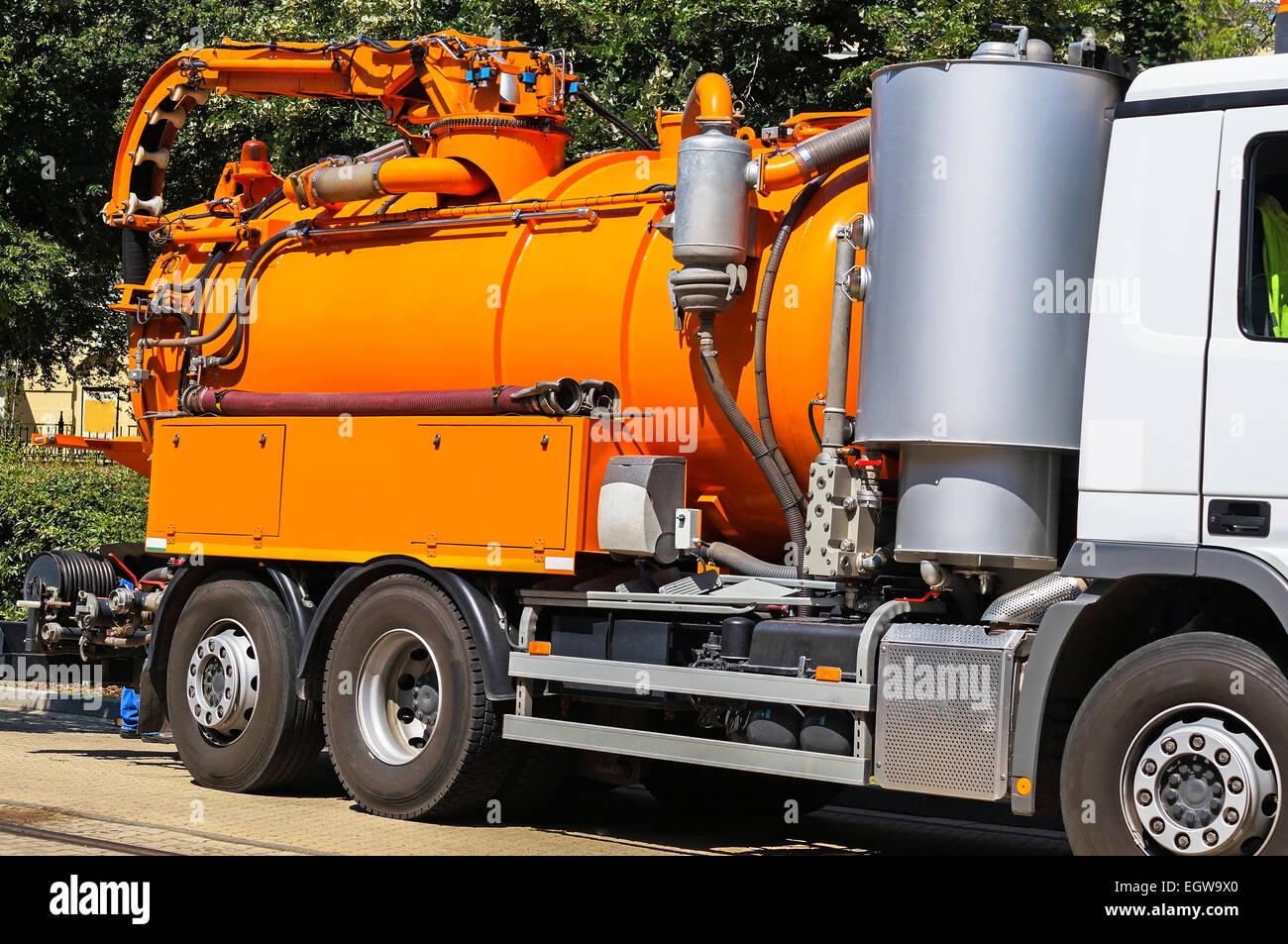 Sewage tanker hi-res stock photography and images - Alamy
