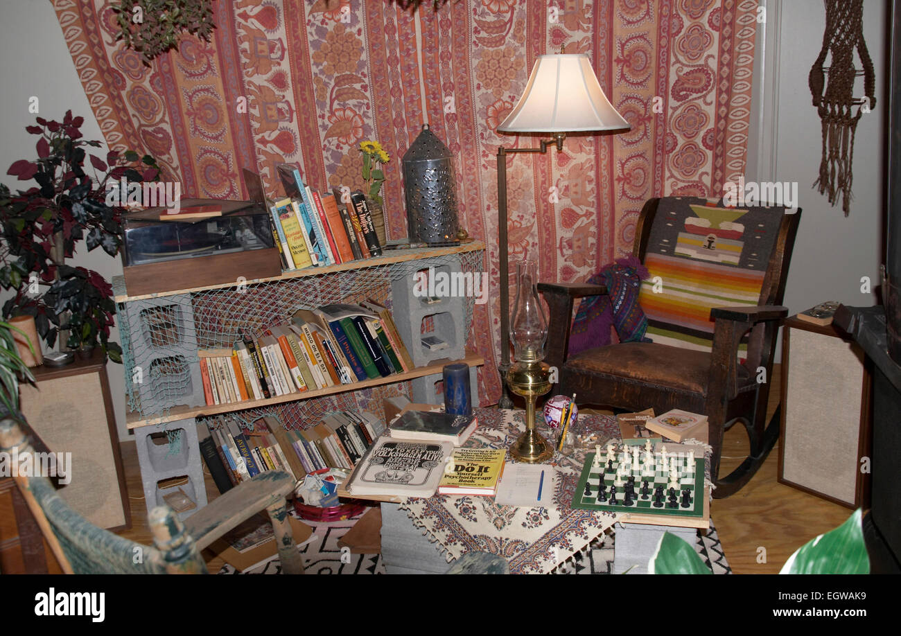 Communal living hi-res stock photography and images - Alamy