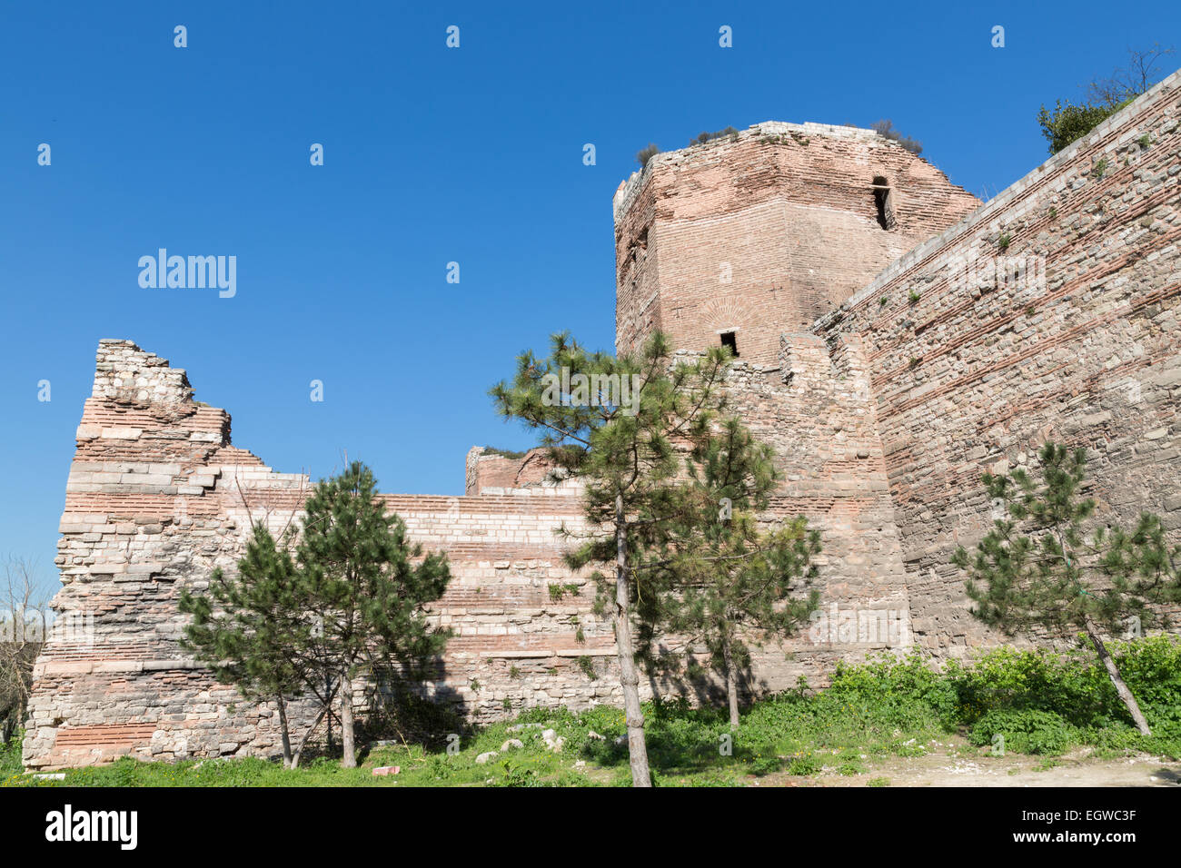 Walls of constantinople ruins hi-res stock photography and images - Alamy
