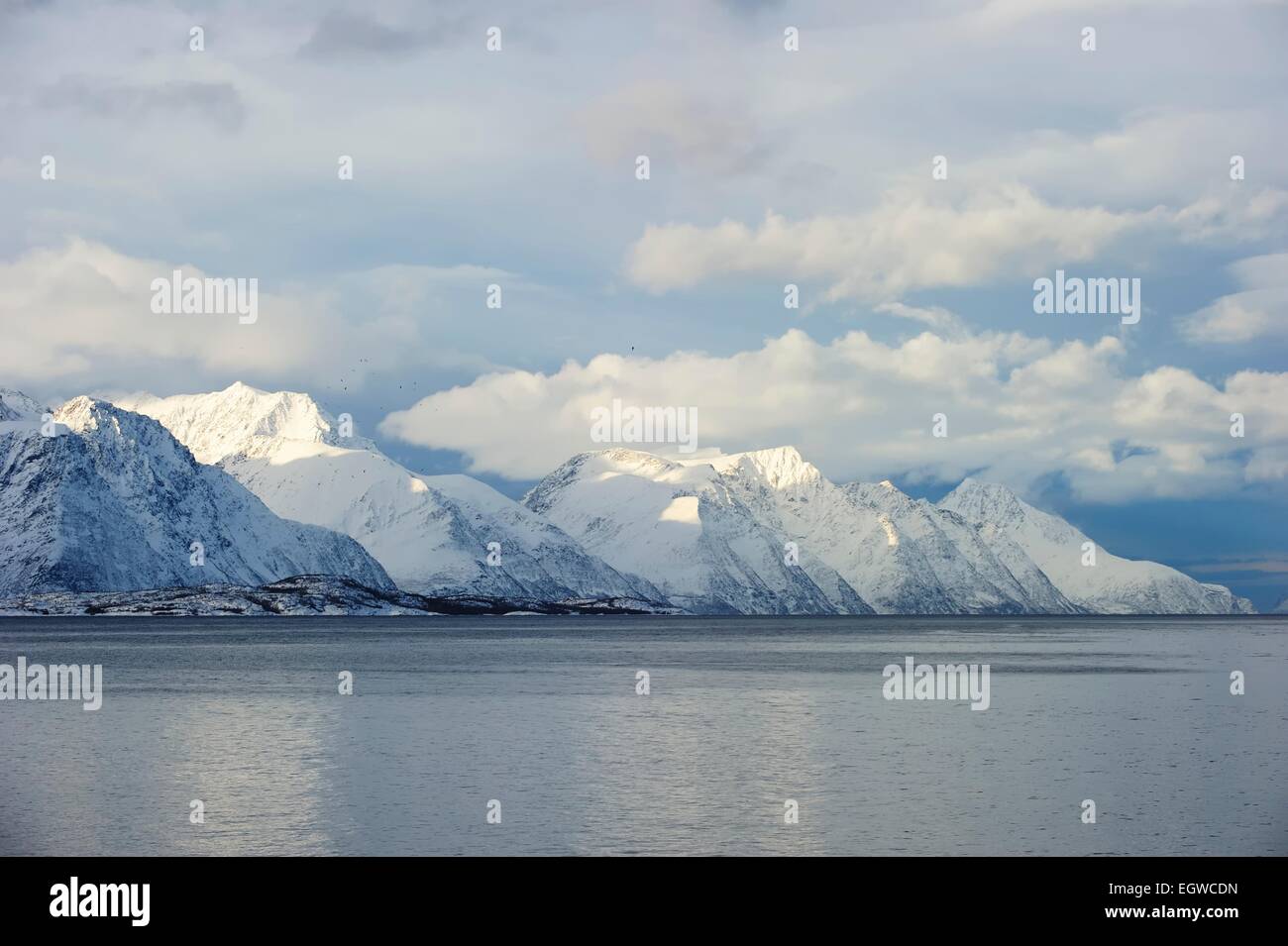 Lyngenfjord hi-res stock photography and images - Alamy