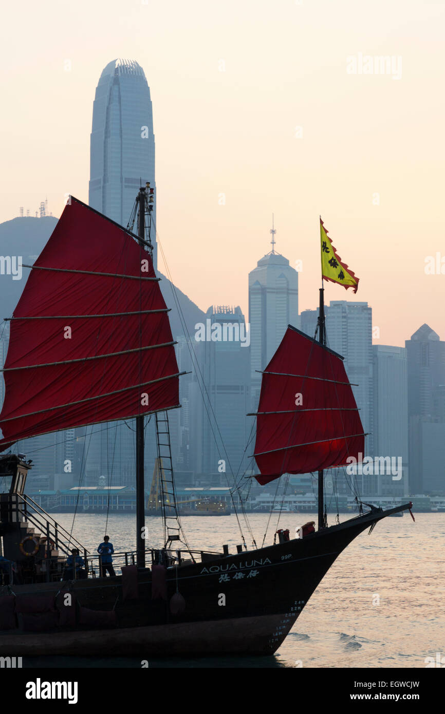 China, Hong Kong, Traditional Junk Boat Stock Photo - Alamy