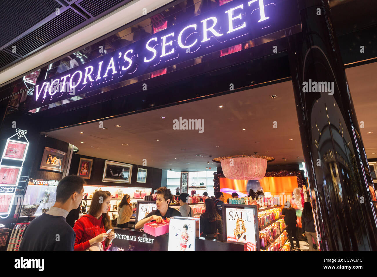Victorias Secret Shop Store High Resolution Stock Photography and ...