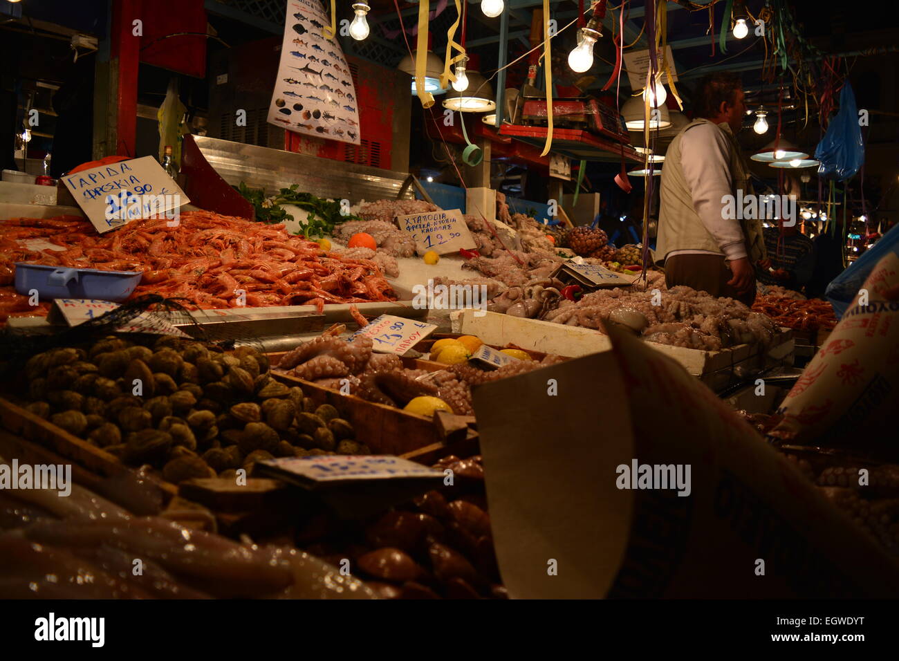 Fish market shop hi-res stock photography and images - Alamy