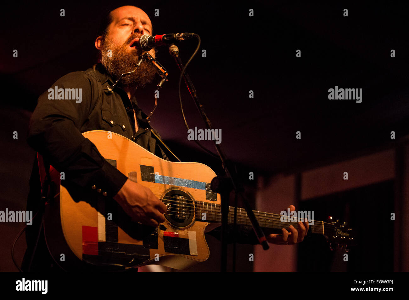 Folk música hi-res stock photography and images - Alamy