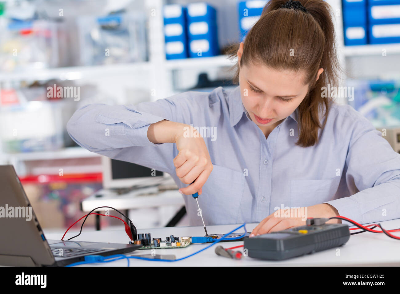Electronic student hi-res stock photography and images - Alamy