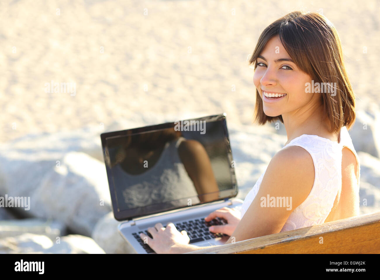 Teen girl laptop typing hi-res stock photography and images - Alamy