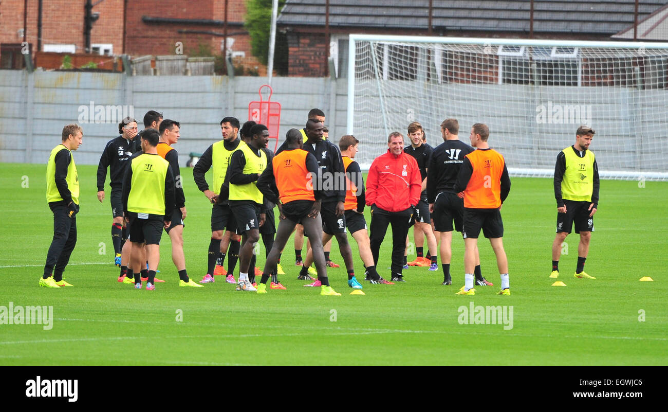 Liverpool f c football players hi-res stock photography and images - Alamy