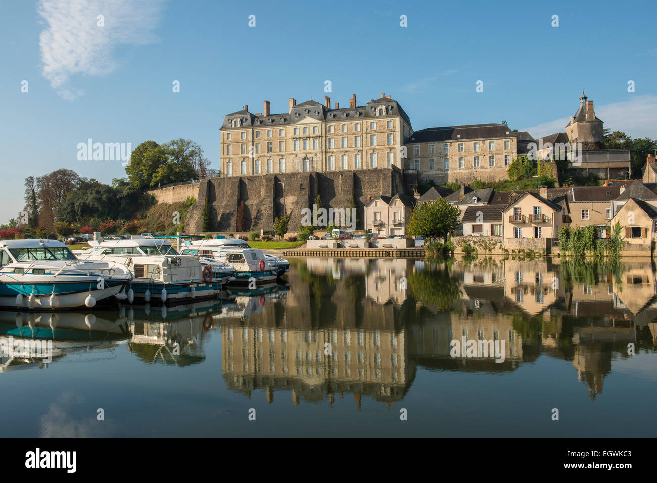 Chateau sable hi-res stock photography and images - Alamy