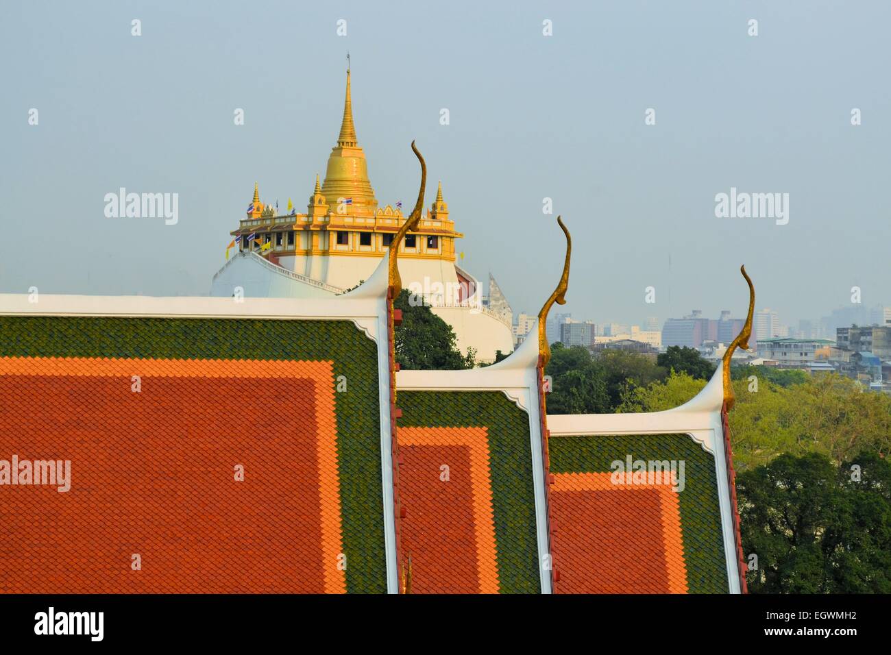 Golden Mount temple Wat Saket, Bangkok Stock Photo - Alamy