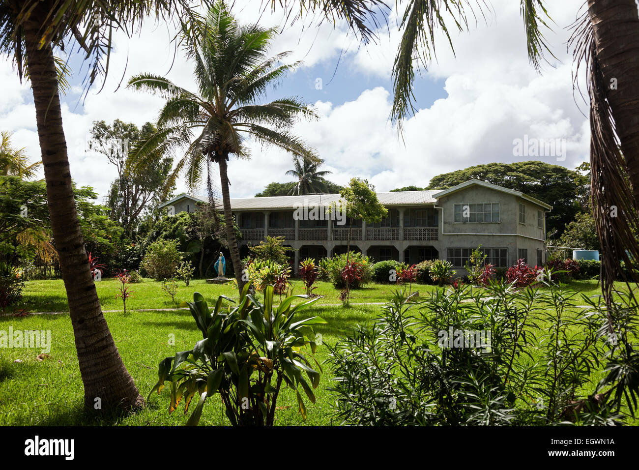 Abandoned building in Tongatapu in Tonga Stock Photo - Alamy