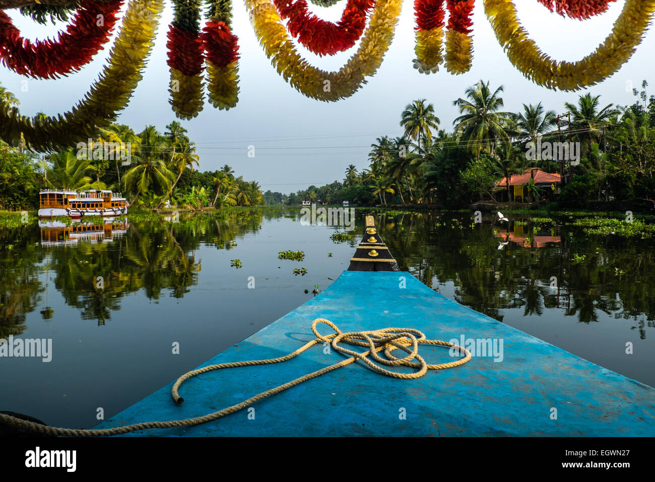 Life on the Kerala backwaters Stock Photo - Alamy