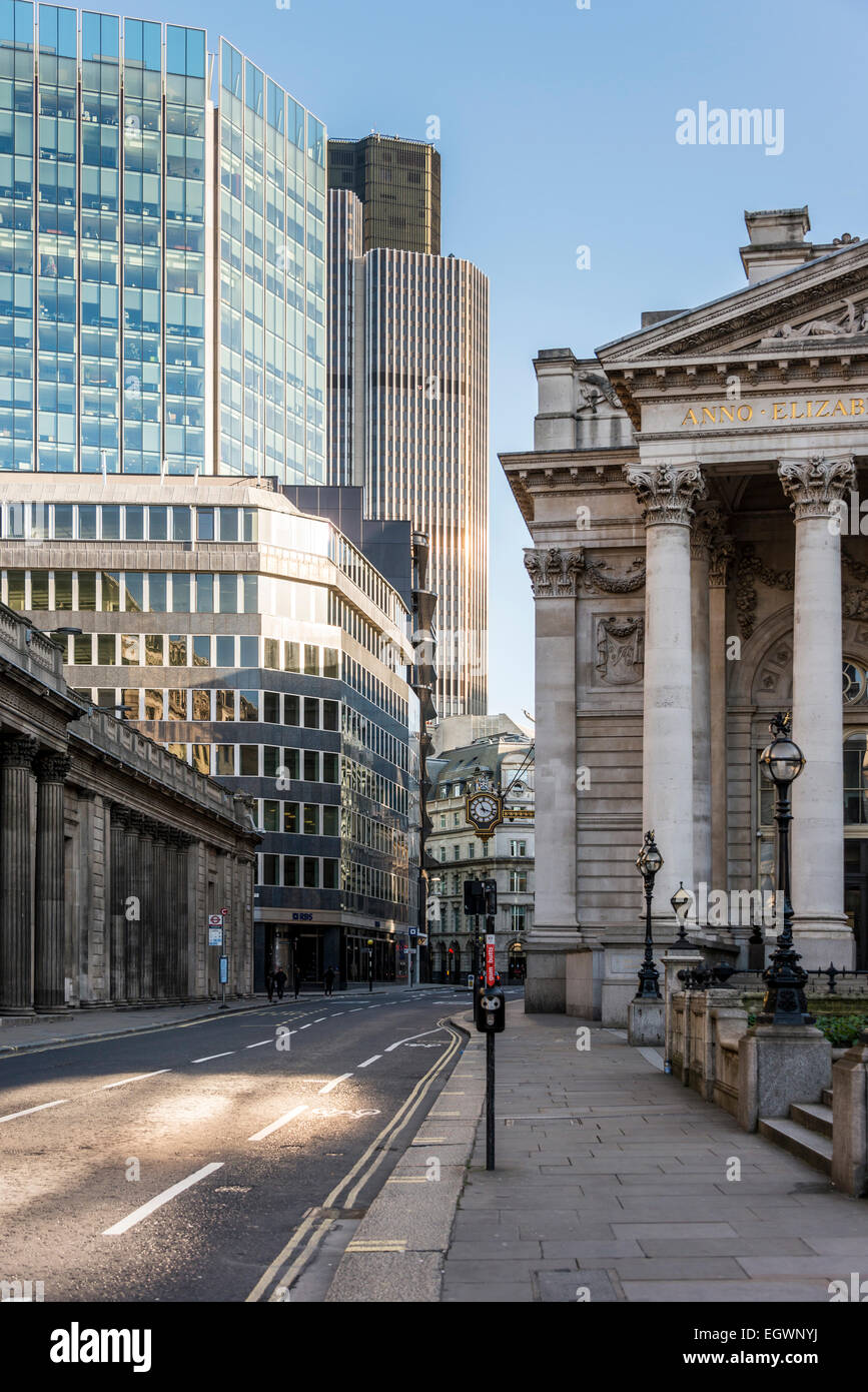 Old lady of threadneedle street hi-res stock photography and images - Alamy