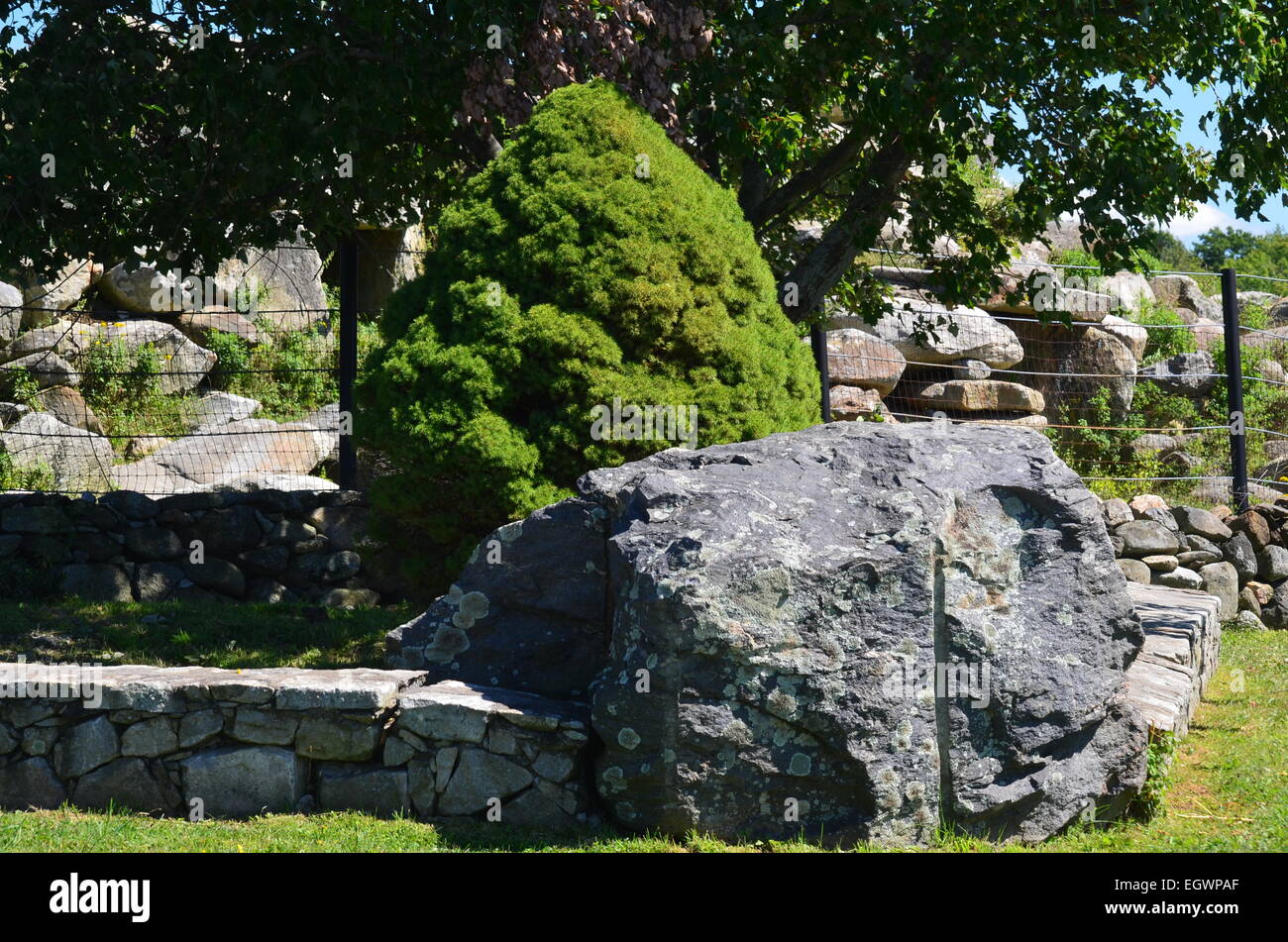 Stone rock walls hi-res stock photography and images - Alamy