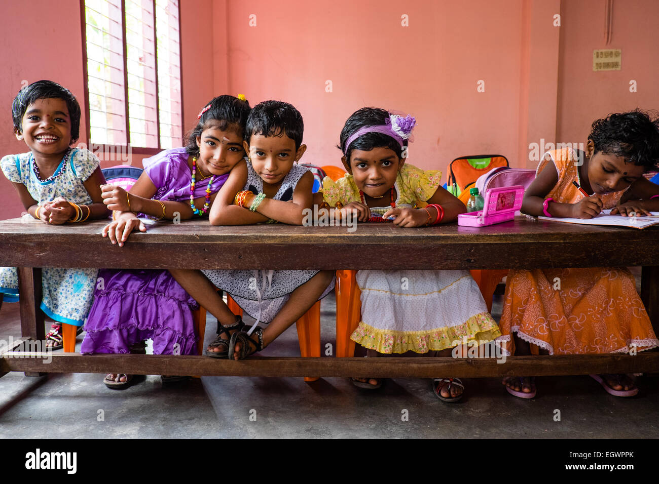 School children kerala hi-res stock photography and images - Alamy