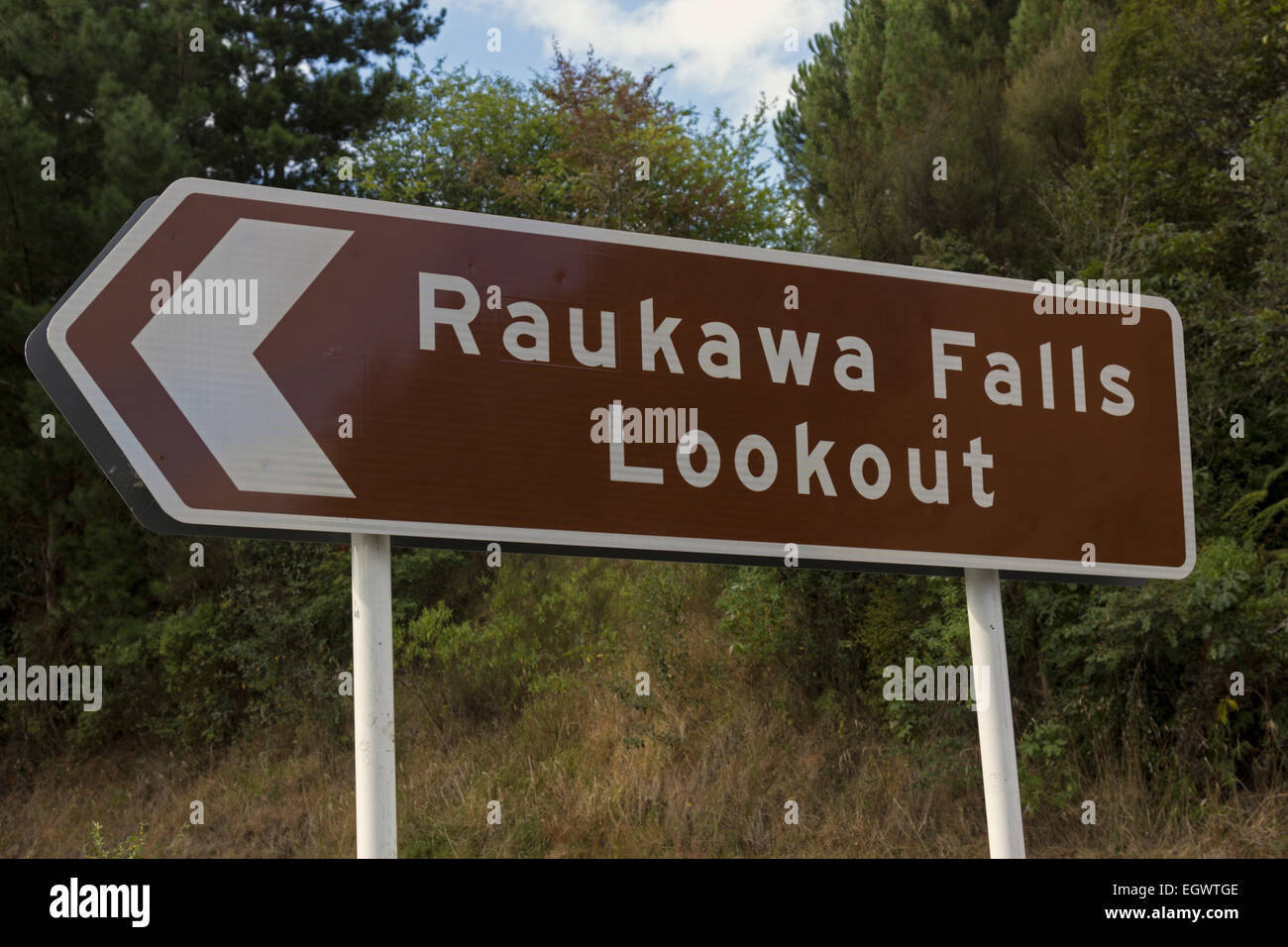 Direction sign board metal pole hi-res stock photography and images - Alamy