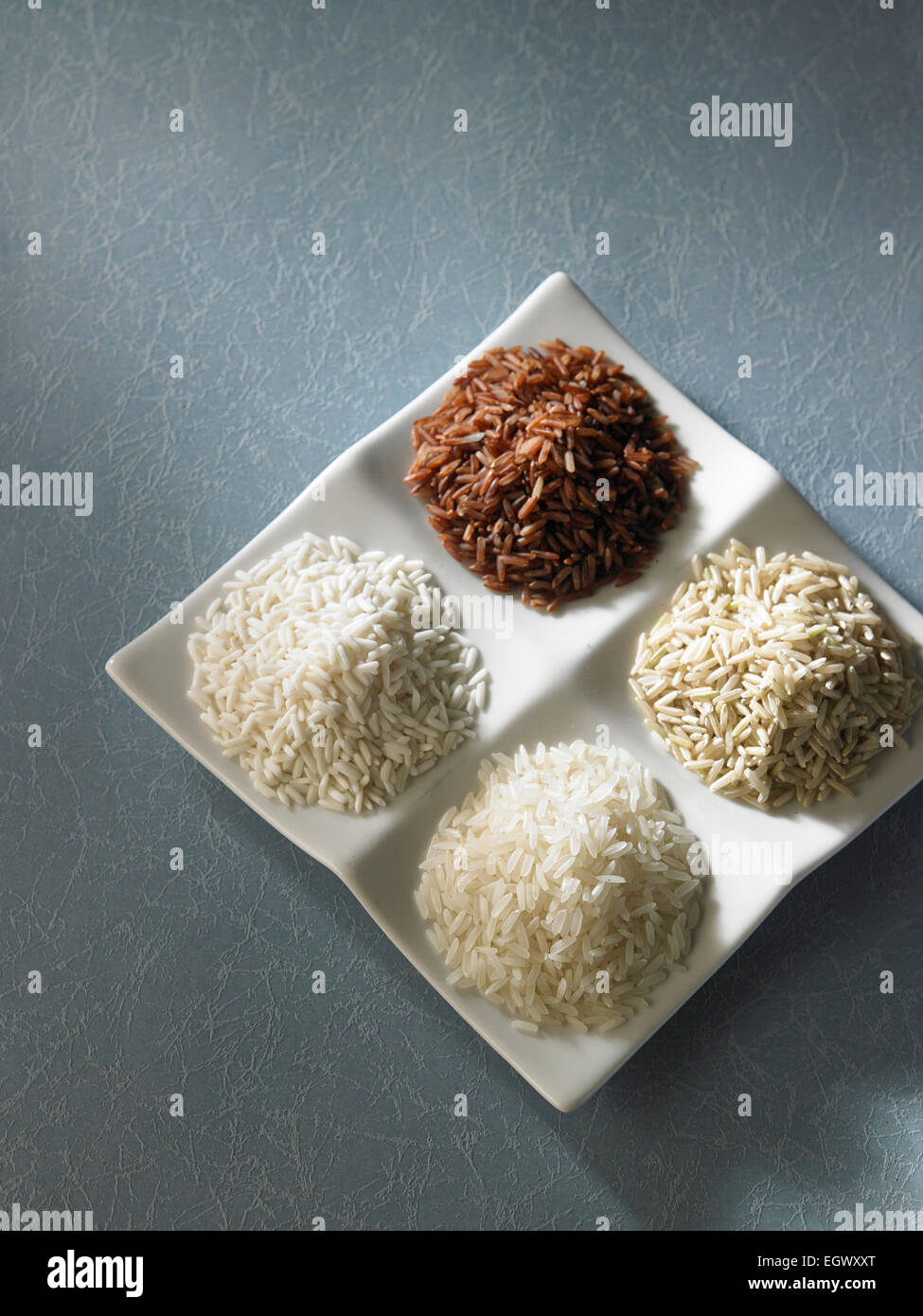 Square plate hi-res stock photography and images - Alamy