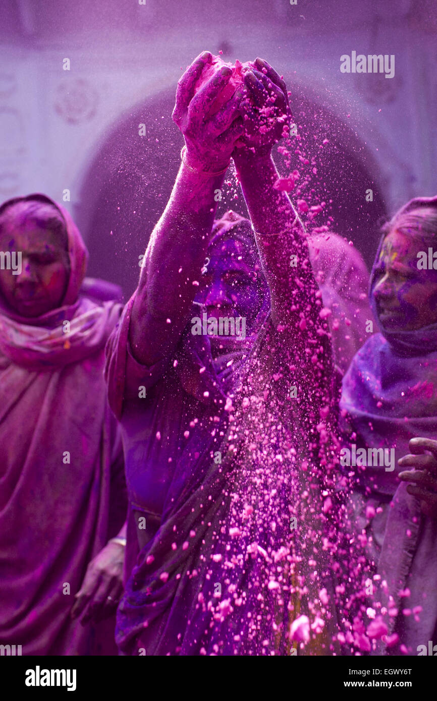 March 2015 Vrinddavan, India. 3rd Mar, 2015. Indian widow covered with ...