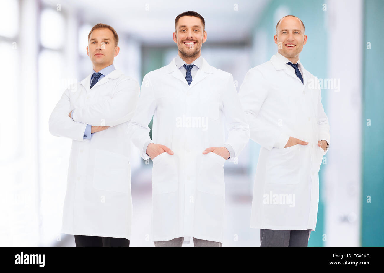 Male doctors hi-res stock photography and images - Alamy