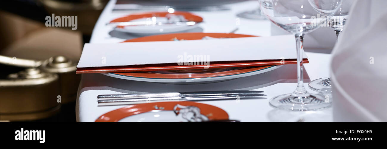 Fine table hi-res stock photography and images - Alamy