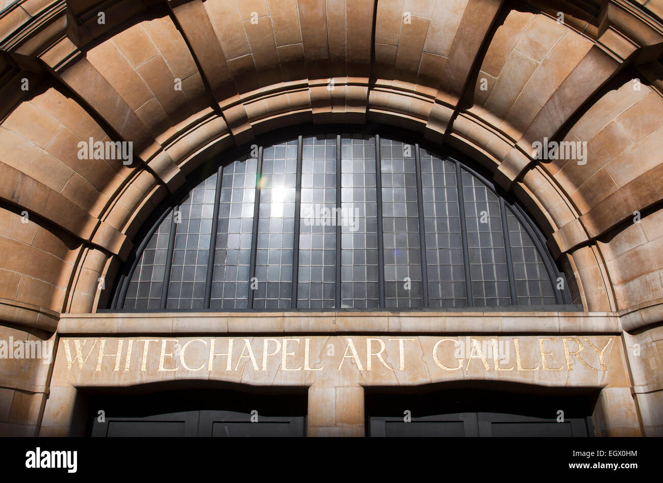 Whitechapel gallery london exterior hi-res stock photography and images ...
