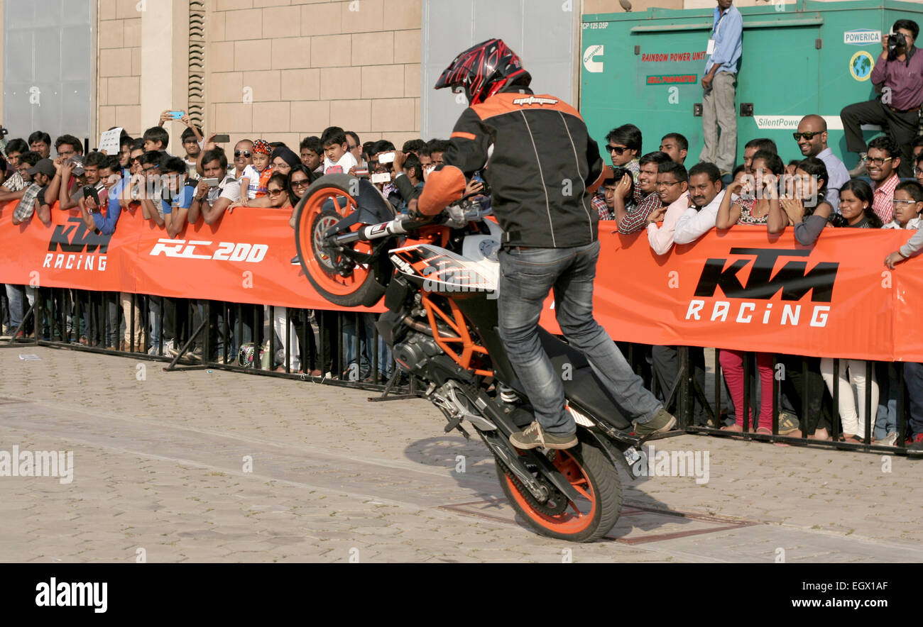 Stuntmen stunts stunt stuntman hi-res stock photography and images - Alamy