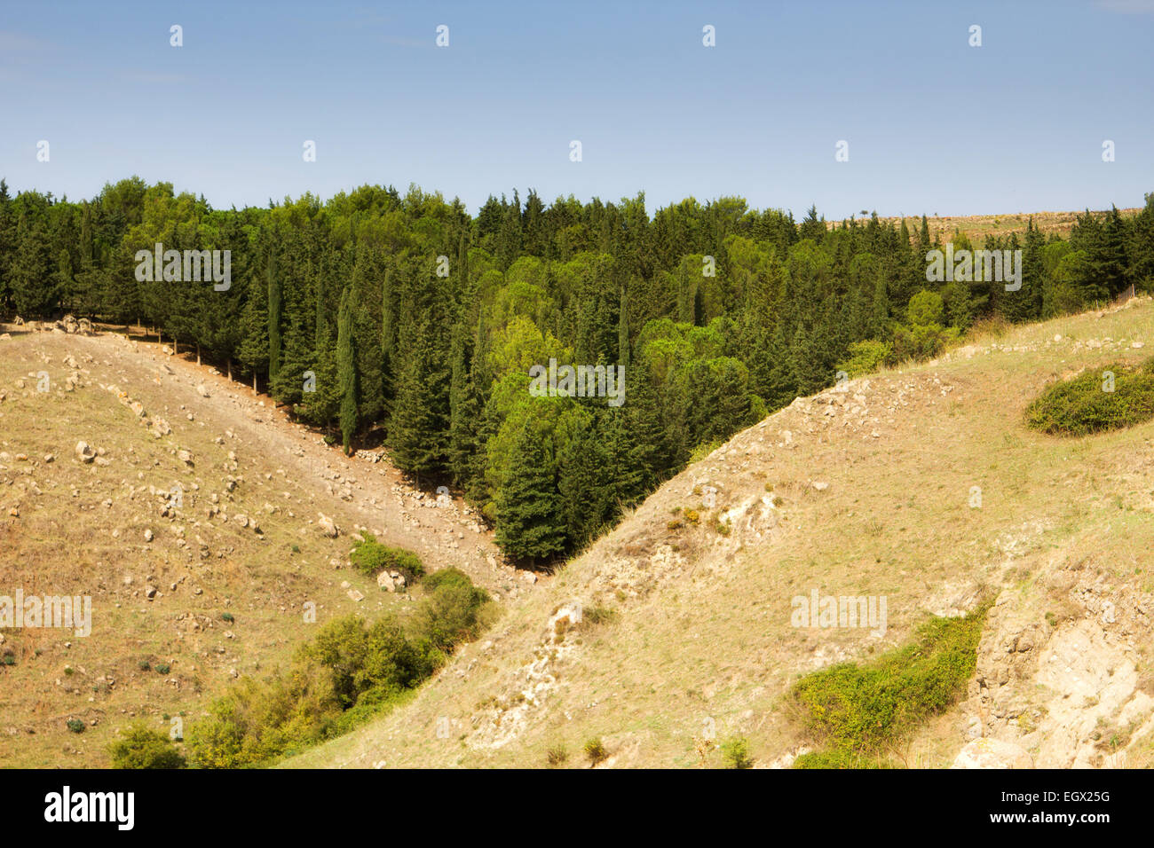 Sicilian landscape in Syracuse country Stock Photo - Alamy