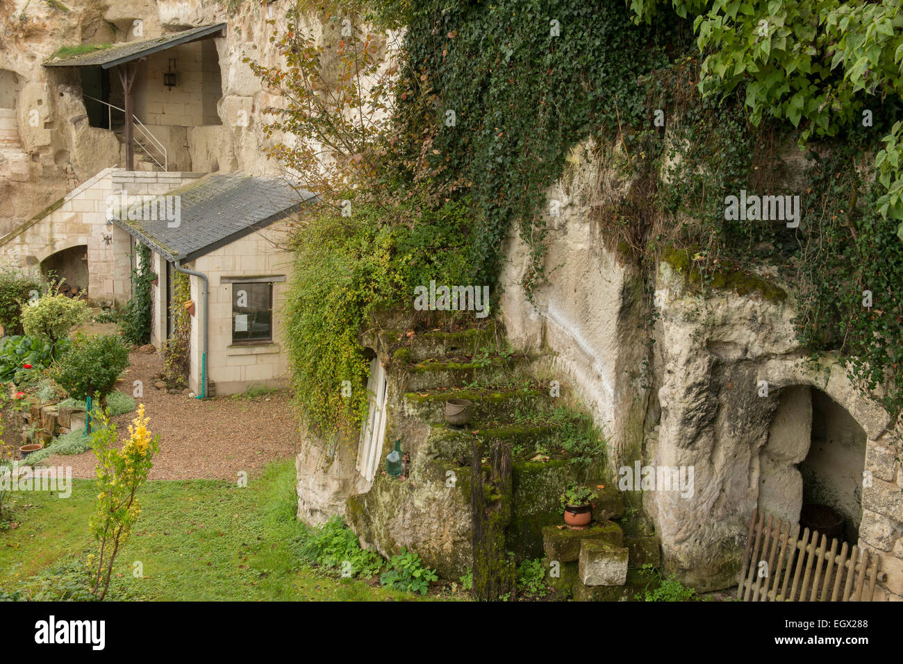Troglodyte cave france hi-res stock photography and images - Alamy