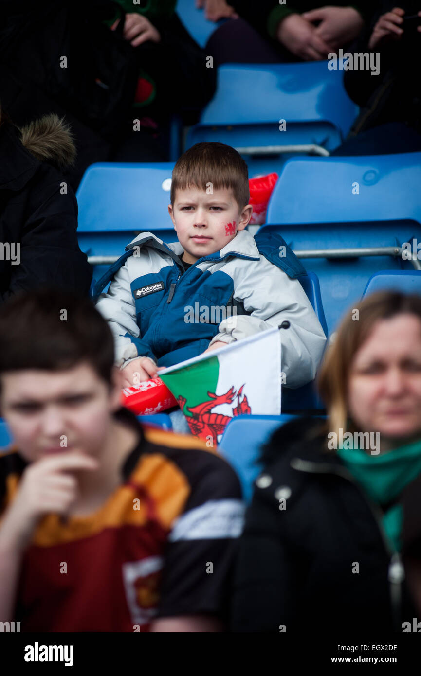 Welsh rugby supporters dressed up to watch London Welsh play on St ...