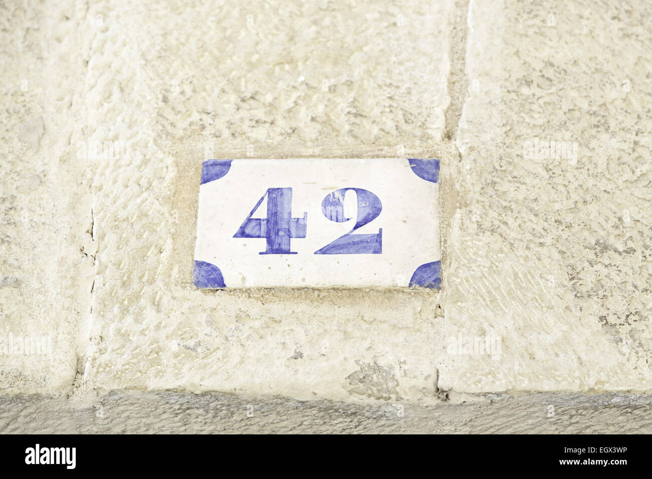 House number 42 sign hi-res stock photography and images - Alamy