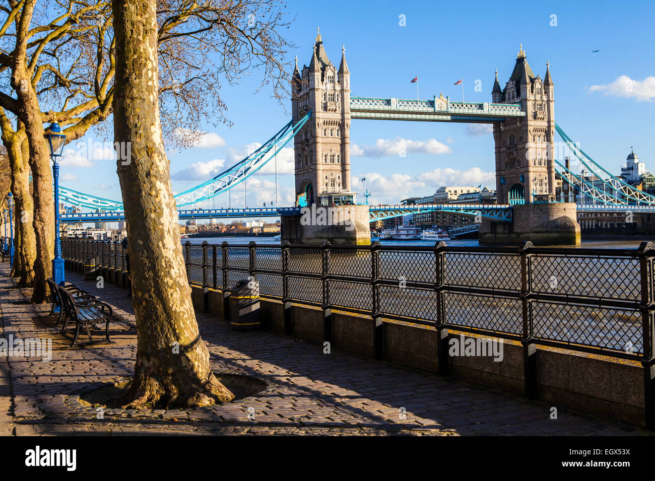 Tower bridge from the thames hi-res stock photography and images - Alamy