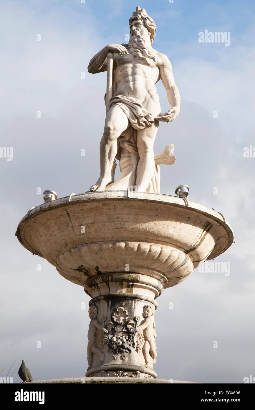 Danubius fountain budapest hi-res stock photography and images - Alamy
