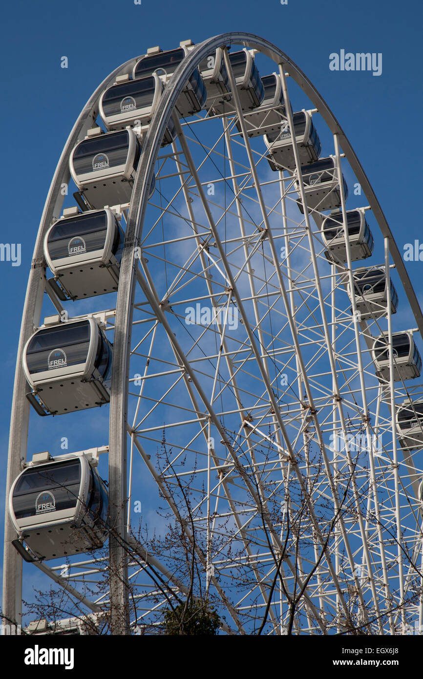 The Budapest Eye Ferris Wheel Stock Photo - Alamy