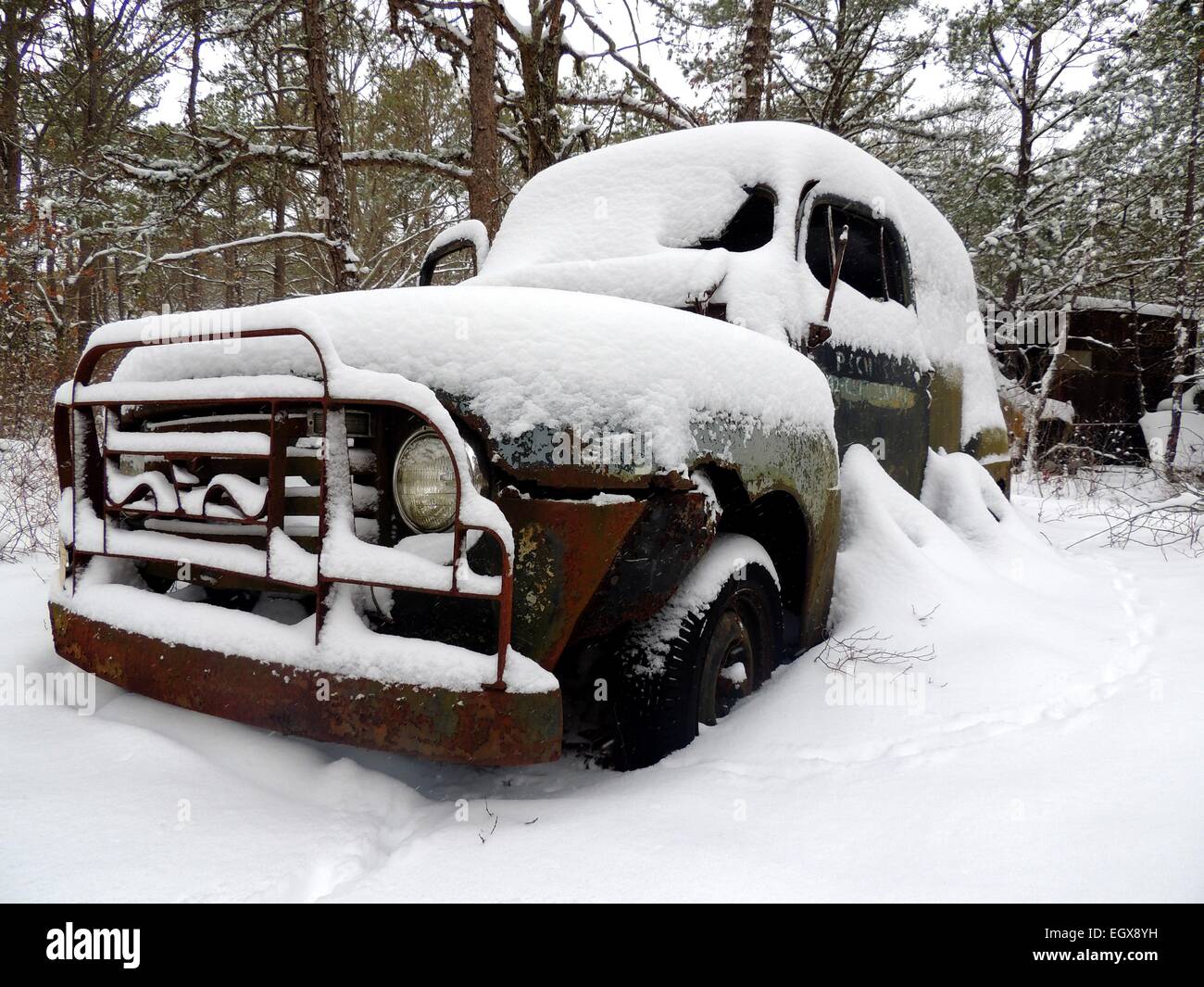 Truck Stuck In Snow High Resolution Stock Photography and Images - Alamy