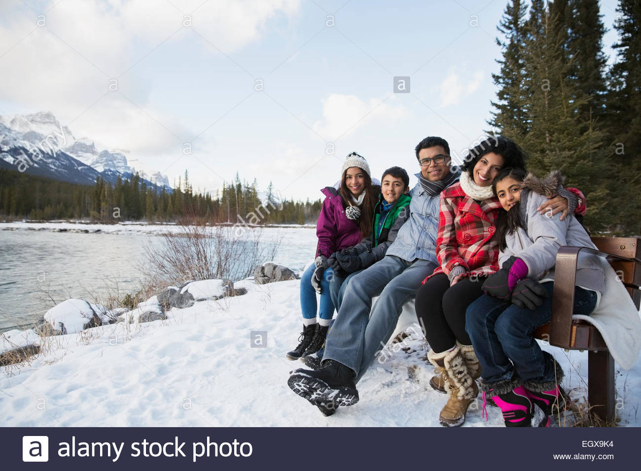 Man bench looking child hi-res stock photography and images - Alamy