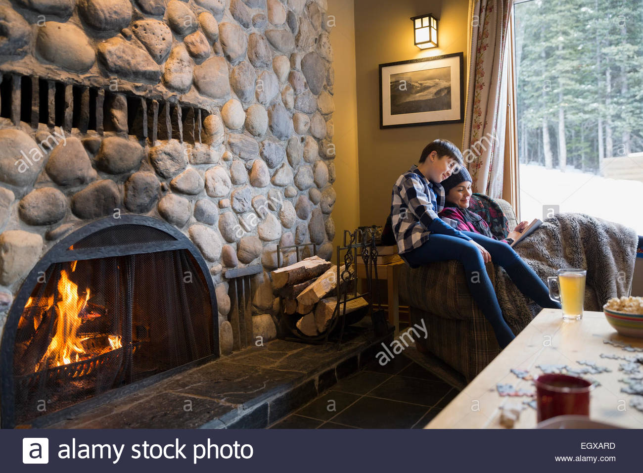 Fireplace blanket hi-res stock photography and images - Alamy