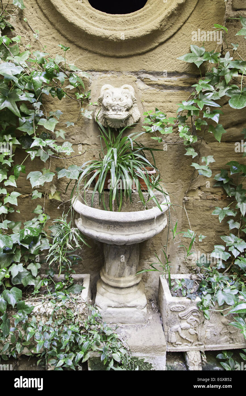 Old stone fountain, detail of a decorative fountain, heritage Stock ...