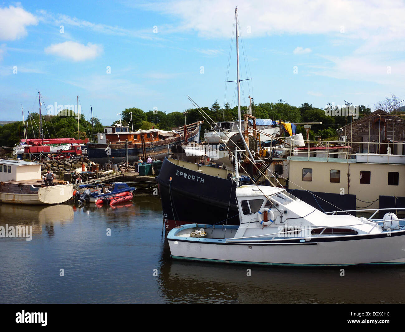 hegarty`s boatyard oldcourt baltimore ireland Stock Photo - Alamy