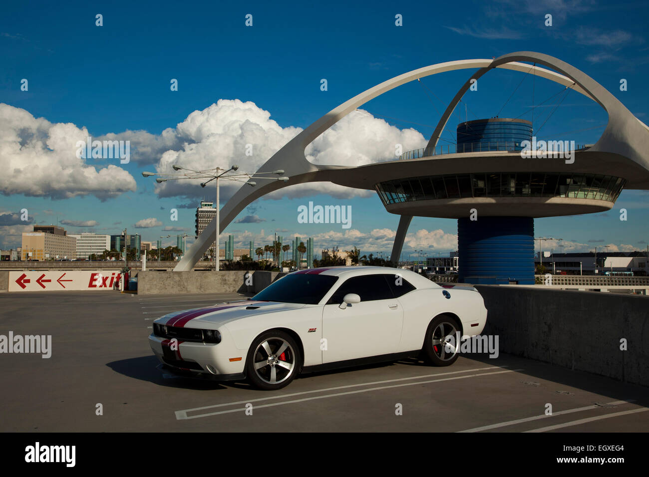 Theme building, Los Angeles International Airport - LAX - Los Angeles ...