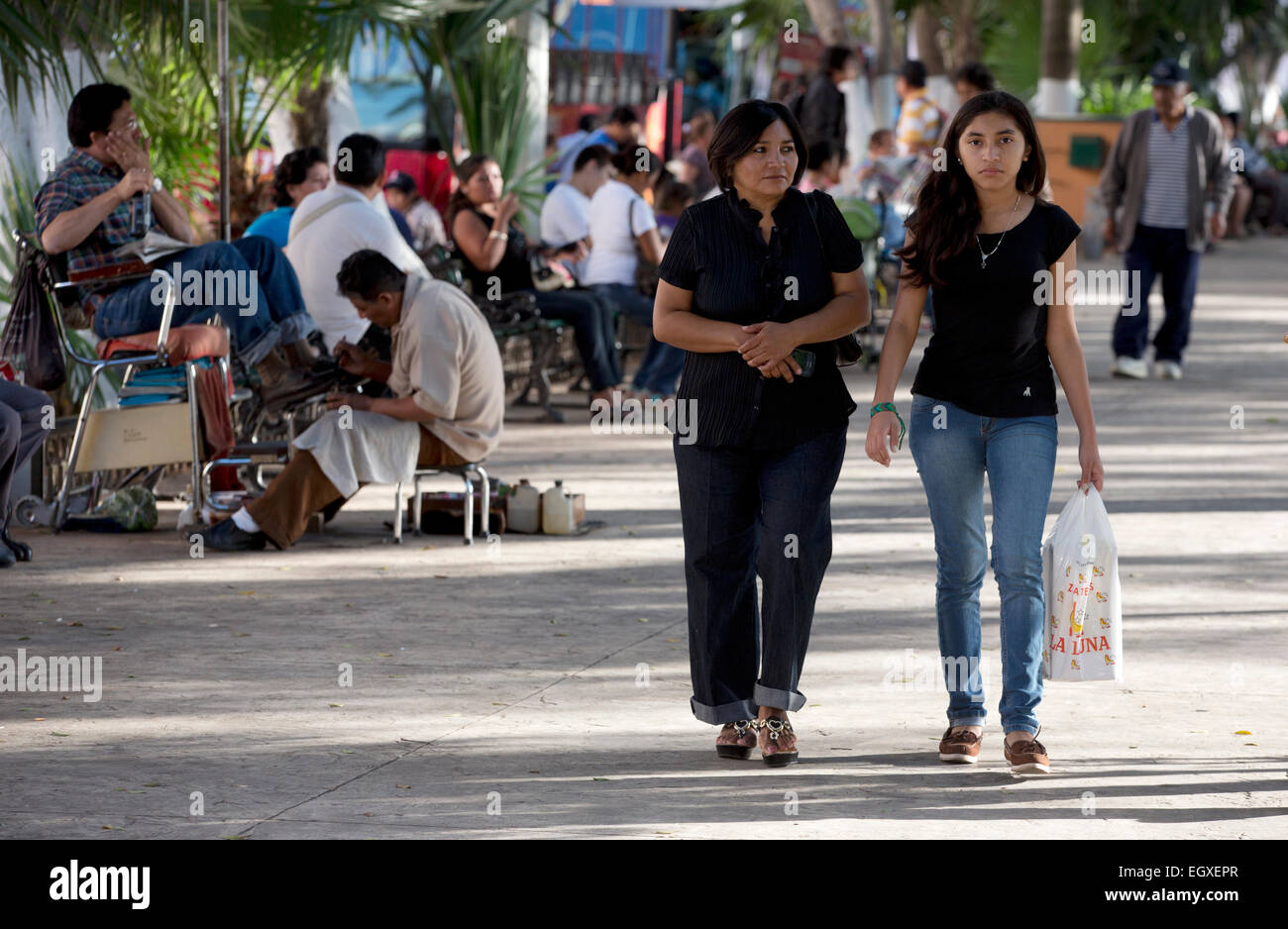People merida yucatan hi-res stock photography and images - Alamy