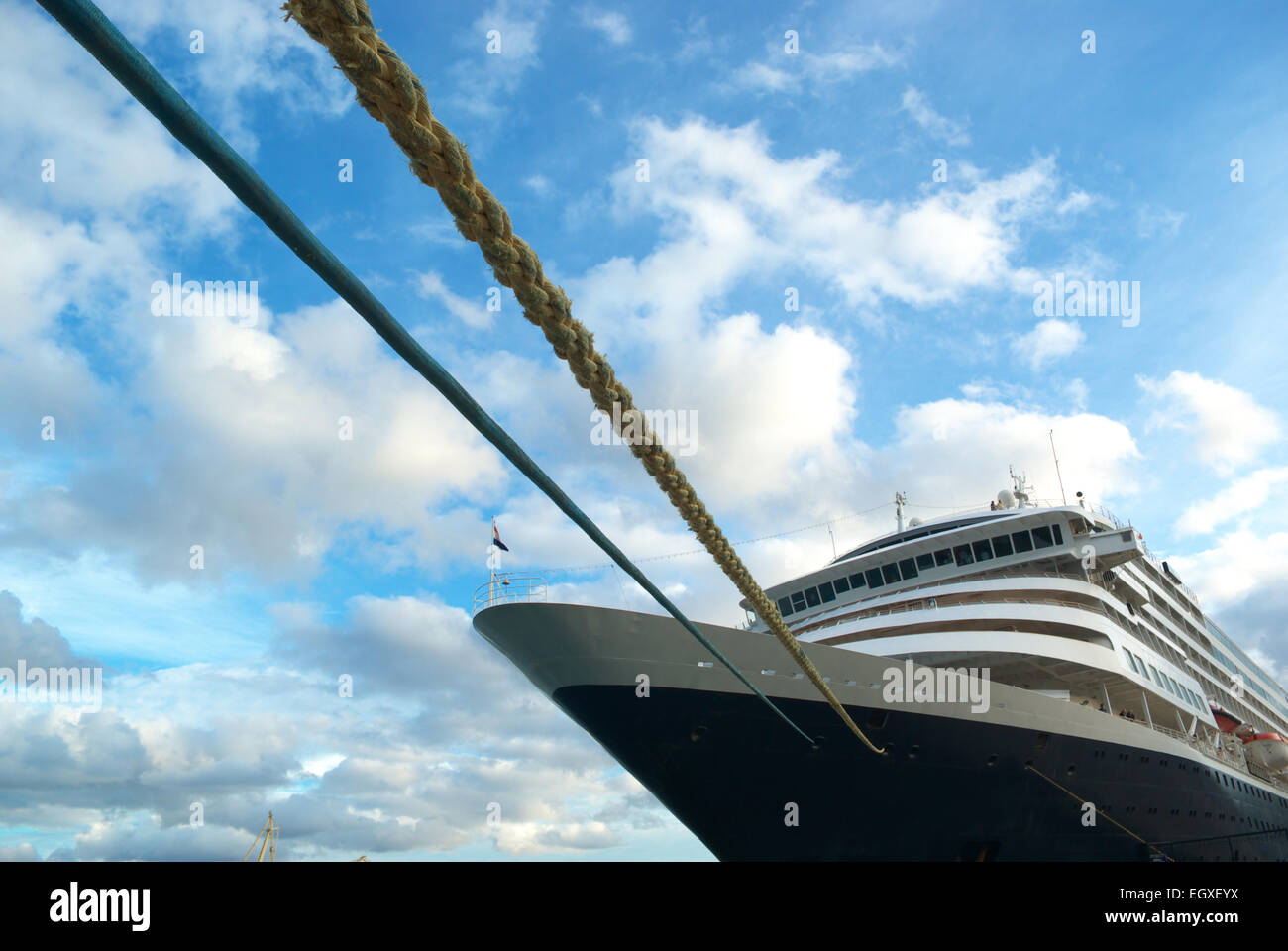 Mooring liner hi-res stock photography and images - Alamy