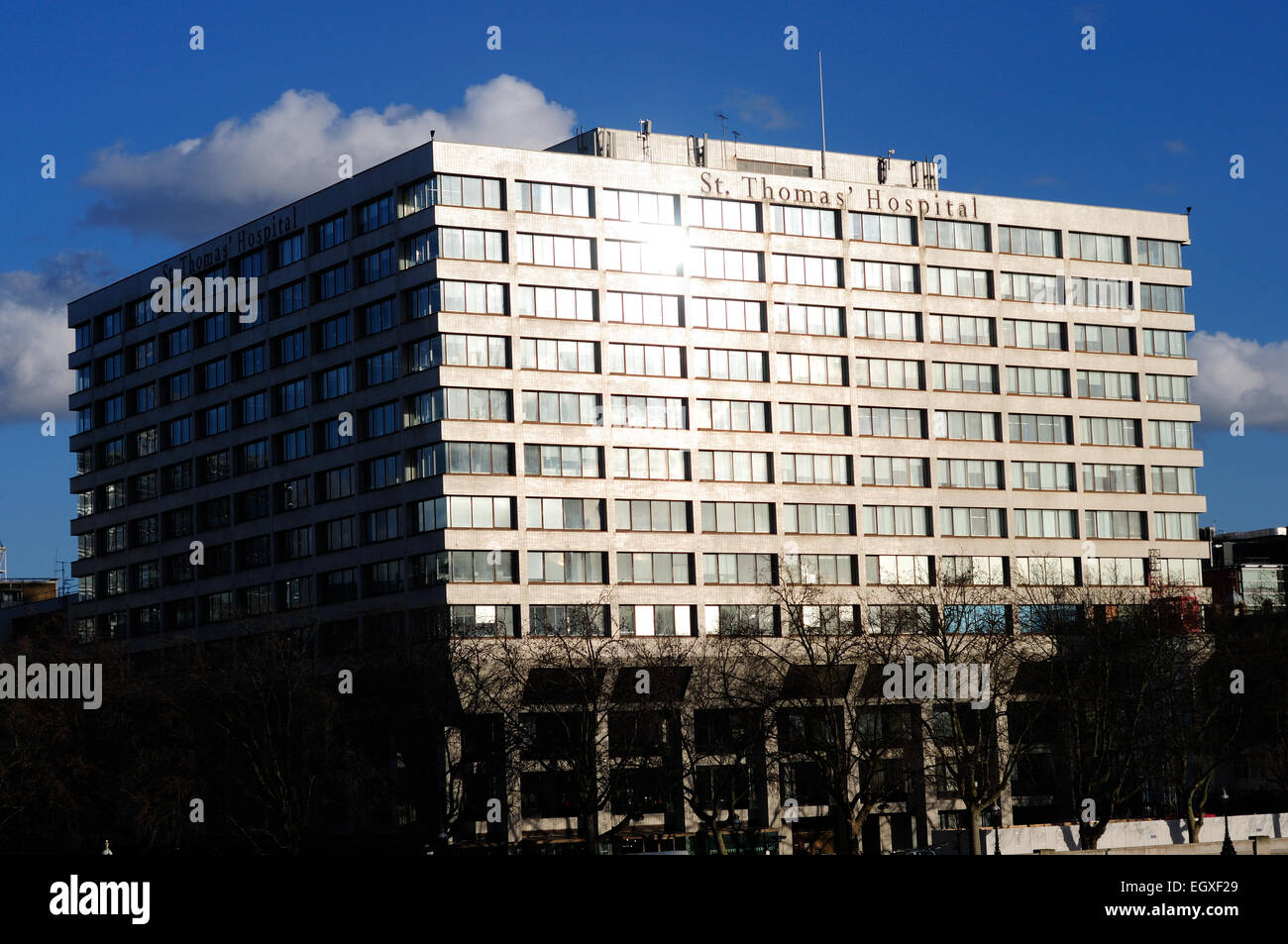 St Thomas Hospital London High Resolution Stock Photography and Images ...