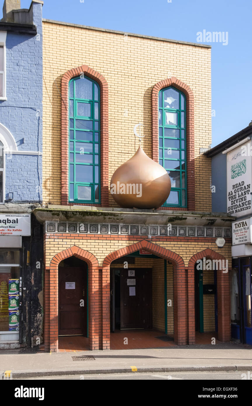 London mosque hi-res stock photography and images - Alamy