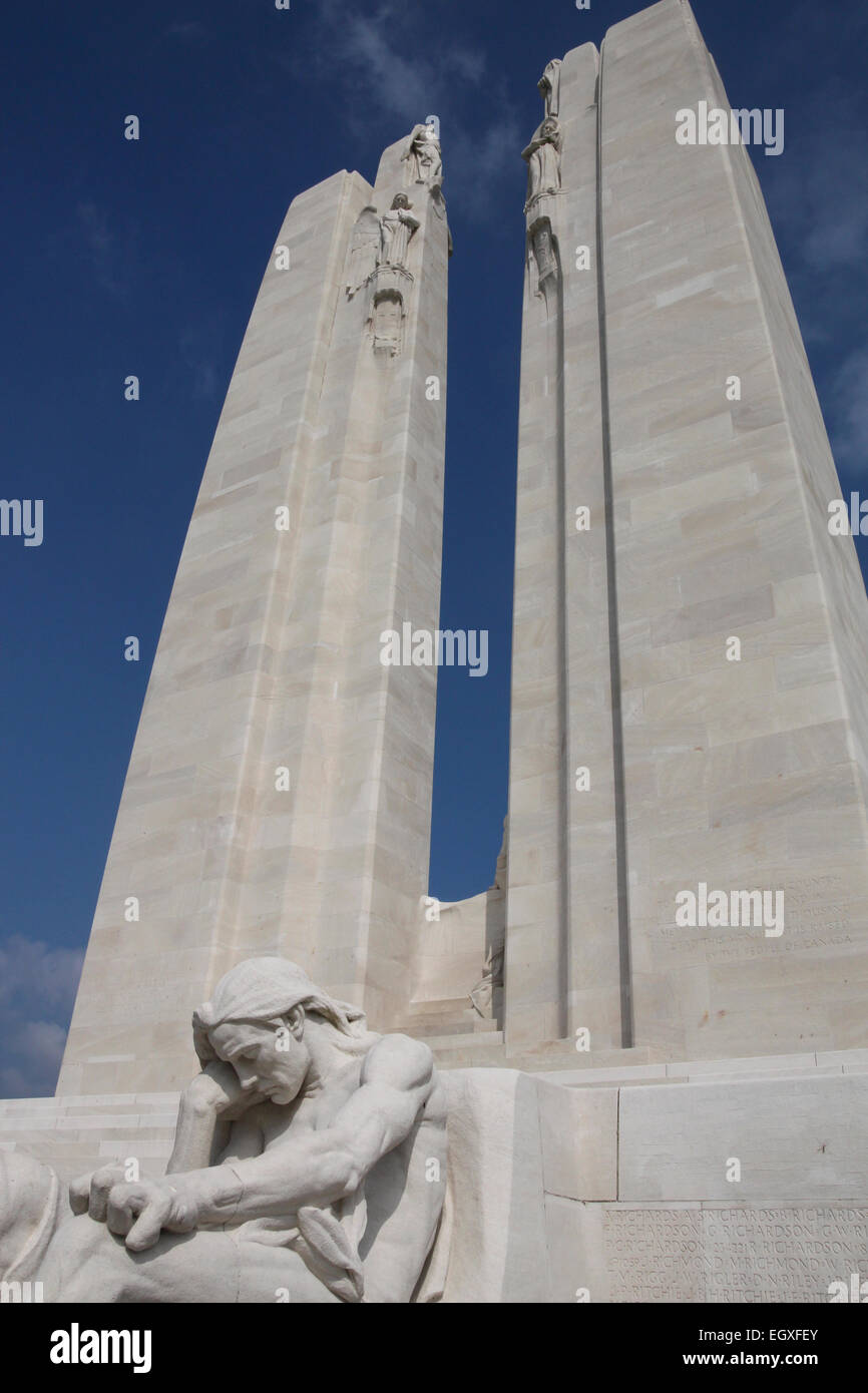 Canadian National Vimy Memorial. Mémorial national du Canada à Vimy ...