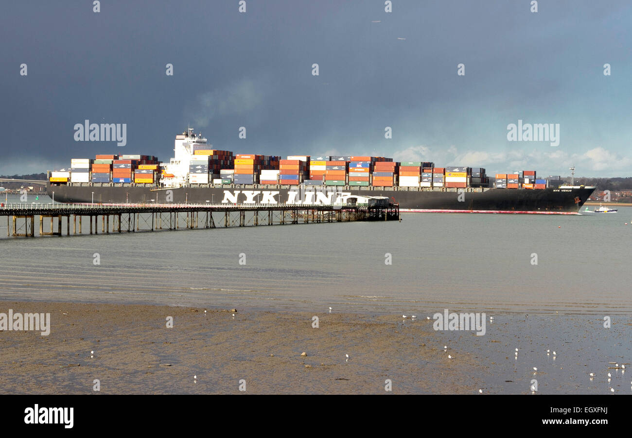 From Southampton Water to Hythe Pier Stock Photo - Alamy