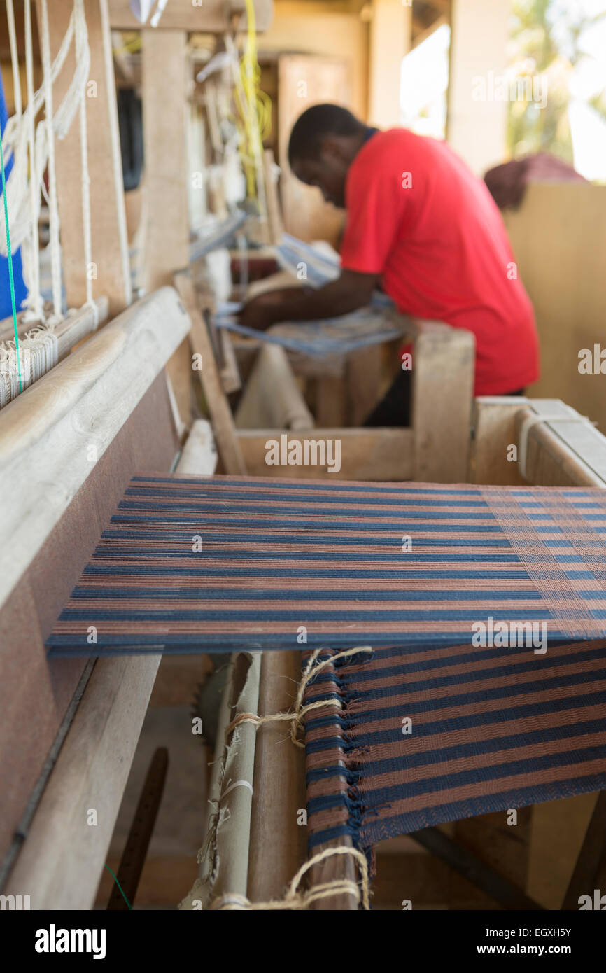 Weaving workshop - Dar es Salaam, Tanzania, East Africa Stock Photo - Alamy