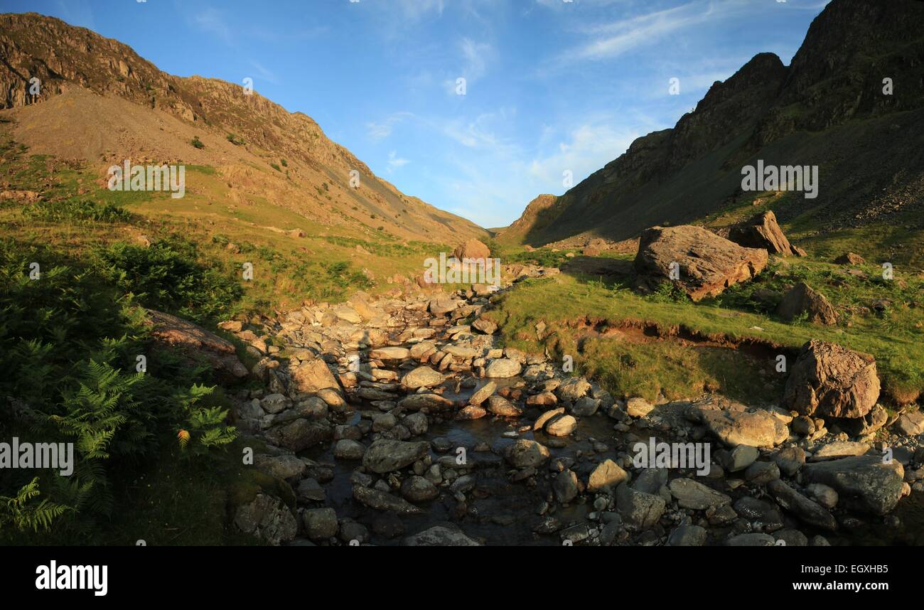 Honister Pass and Fleetwith Pike Buttermere summer evening. Buttermere ...