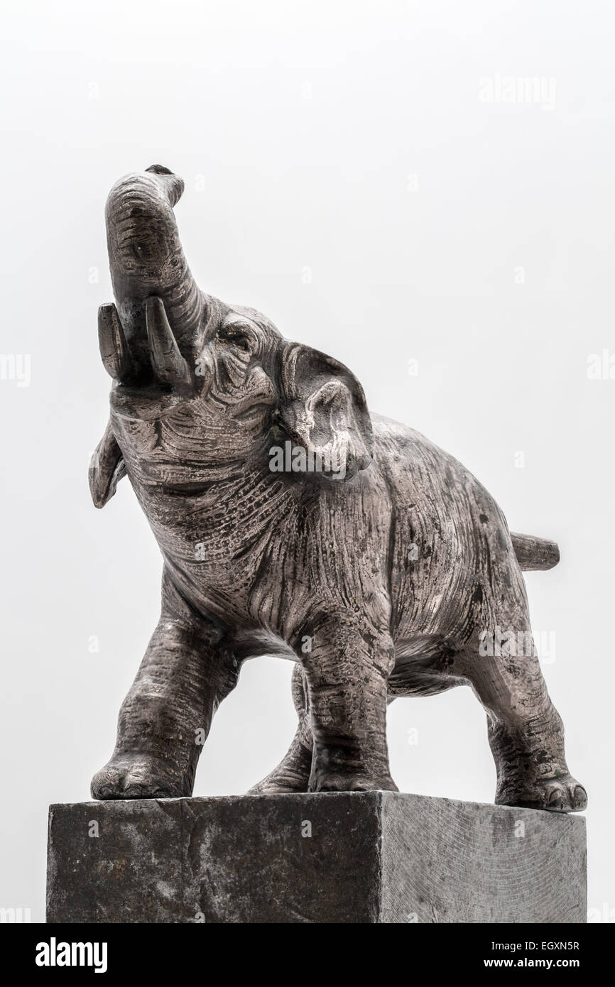 Metal elephant hi-res stock photography and images - Alamy