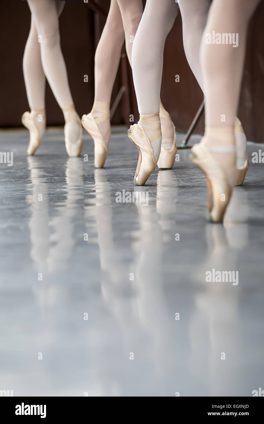 Legs dancers on pointe Stock Photo - Alamy